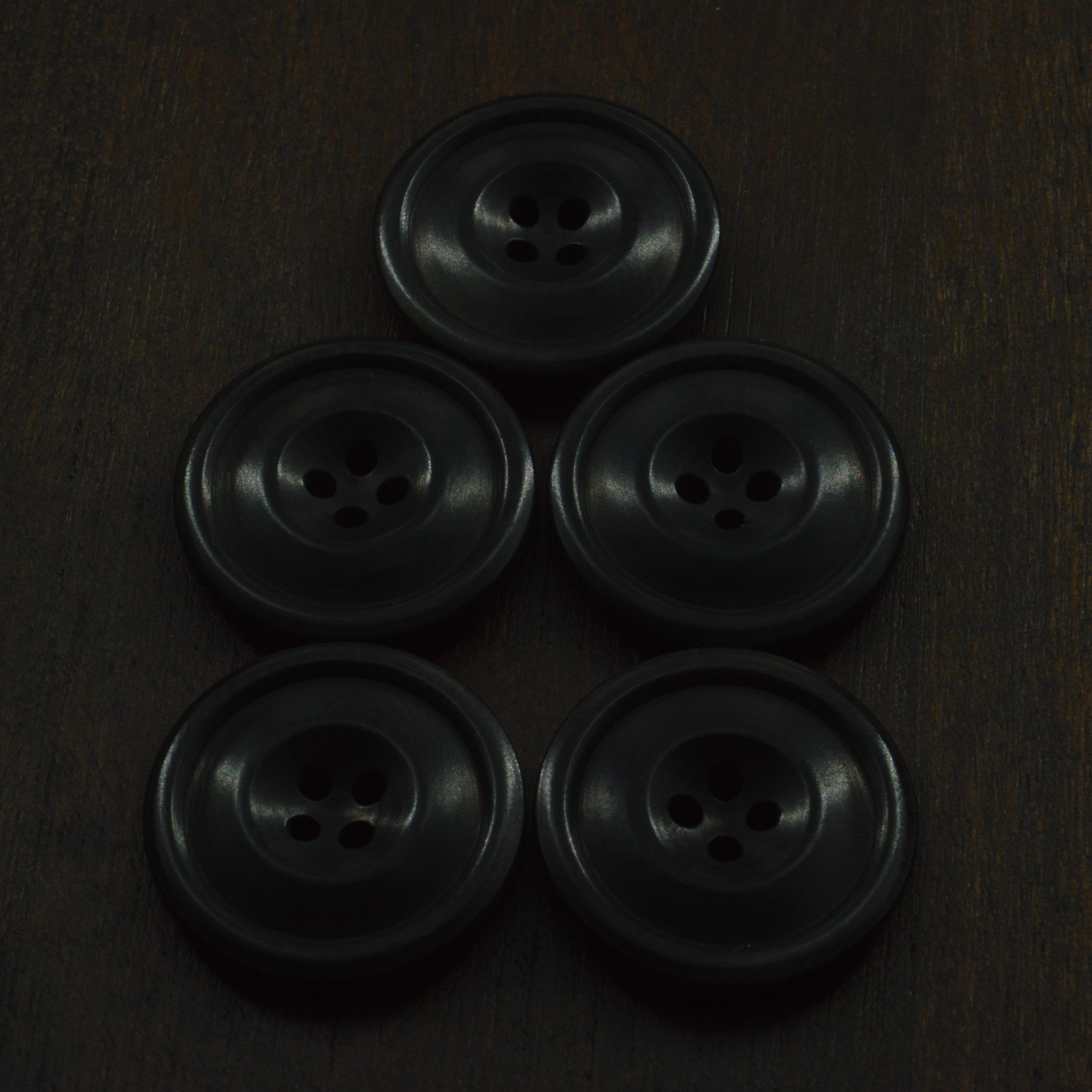 ‘Oxford’ Corozo Suit button – grey – James Tailoring